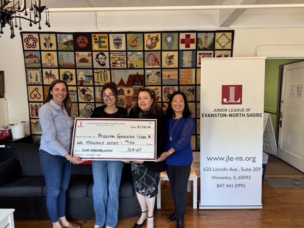 Scholarships - Junior League of Evanston-North Shore, IL